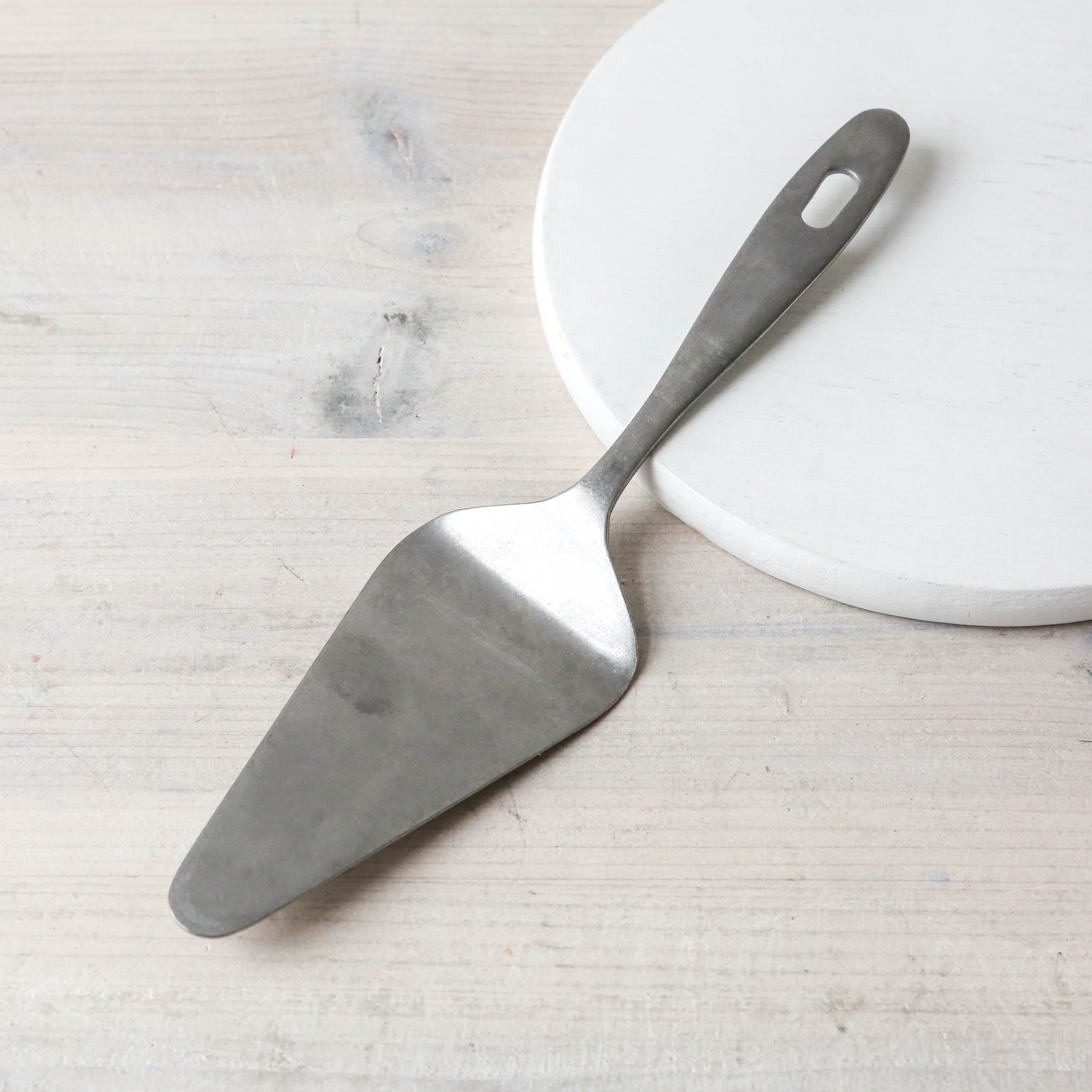 Brushed Cake Server – Berylune