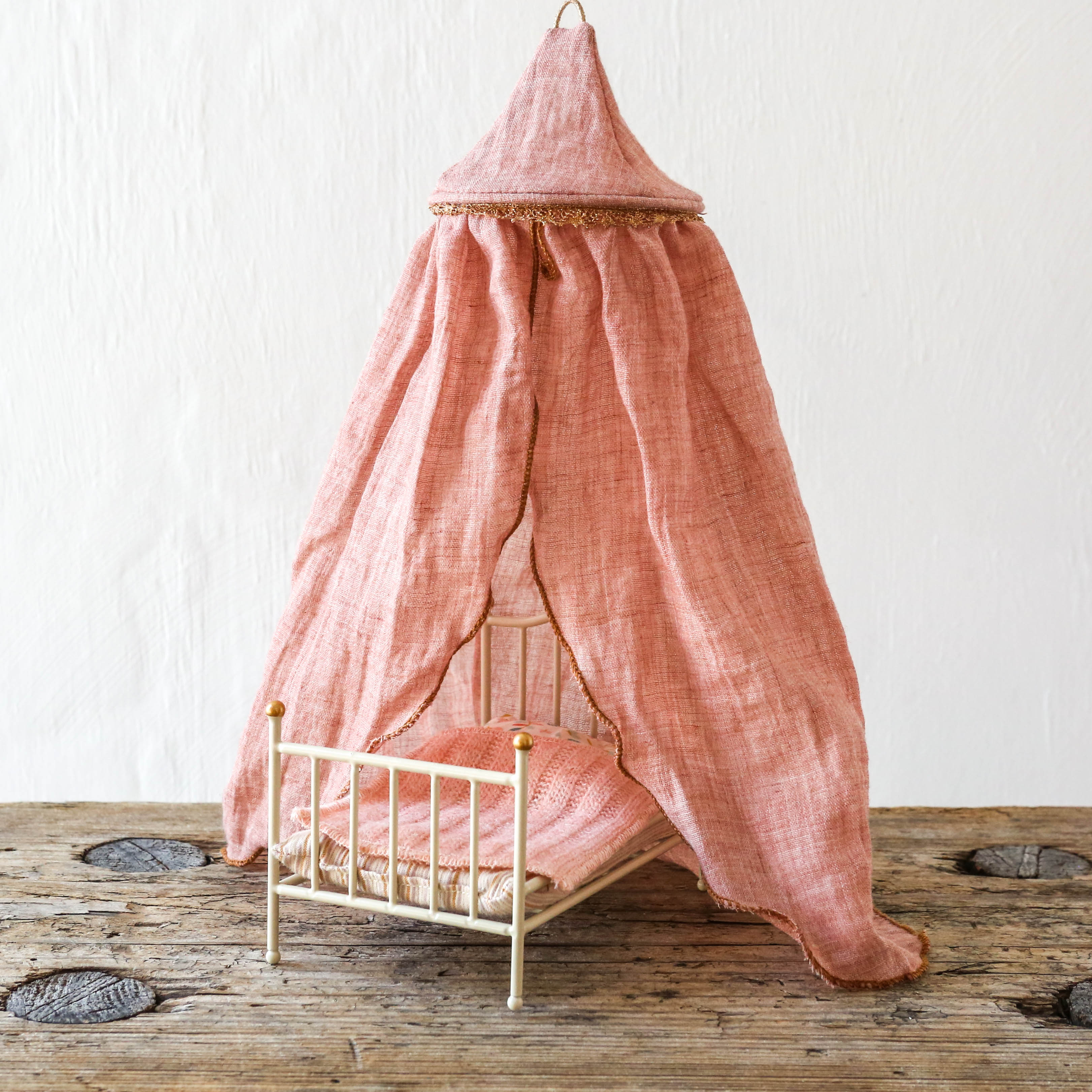 Maileg Miniature Bed Canopy - Rose – Berylune