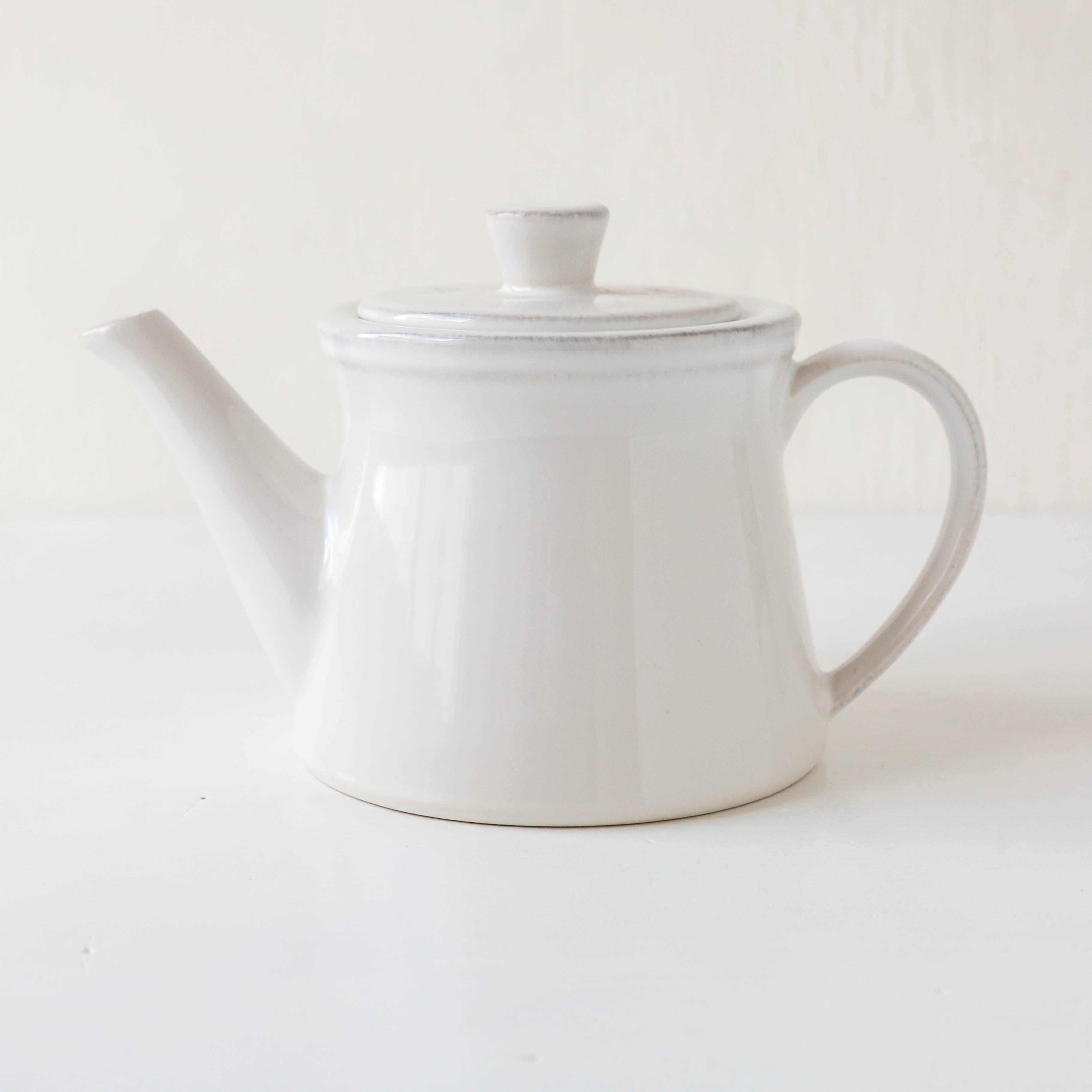 Friso Teapot - White – Berylune