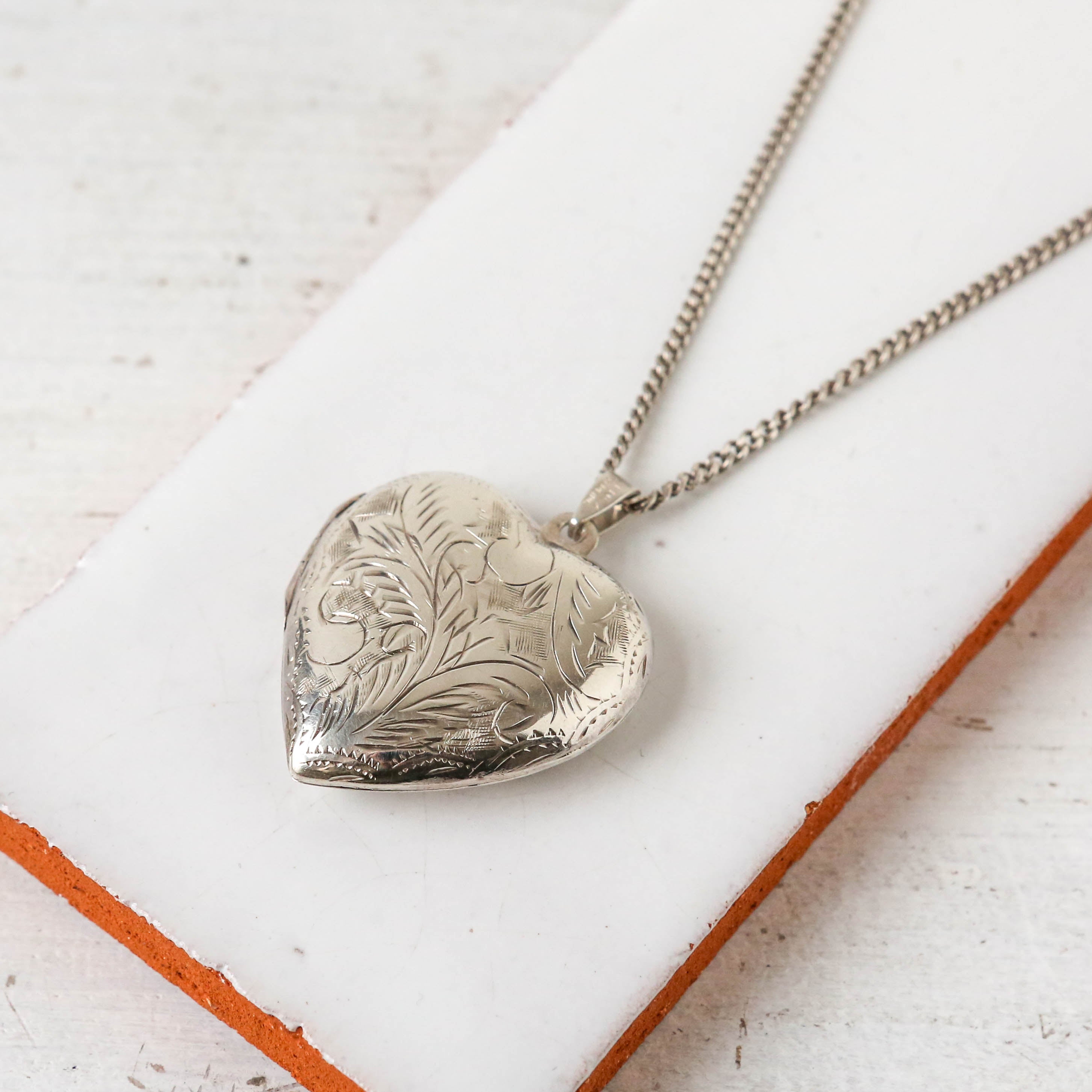 Large Vintage Silver Locket - Heart Swirl – Berylune