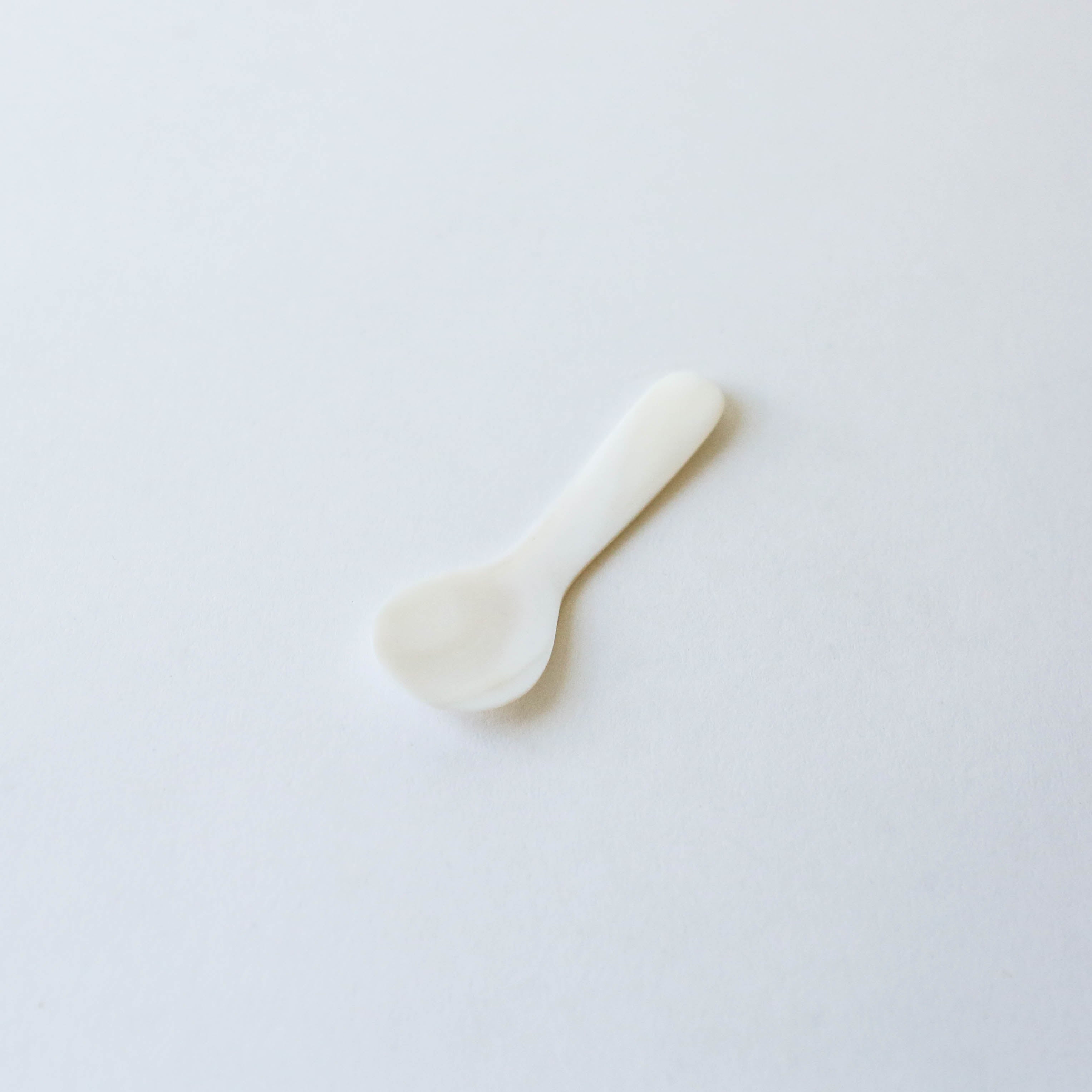 Sea Shell Mini Spoon - White – Berylune
